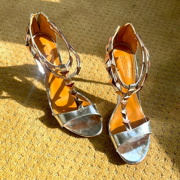 SCHUTZ | Shoes | Schutz Silver Metallic Heel With Goldrose Gold Studs ...